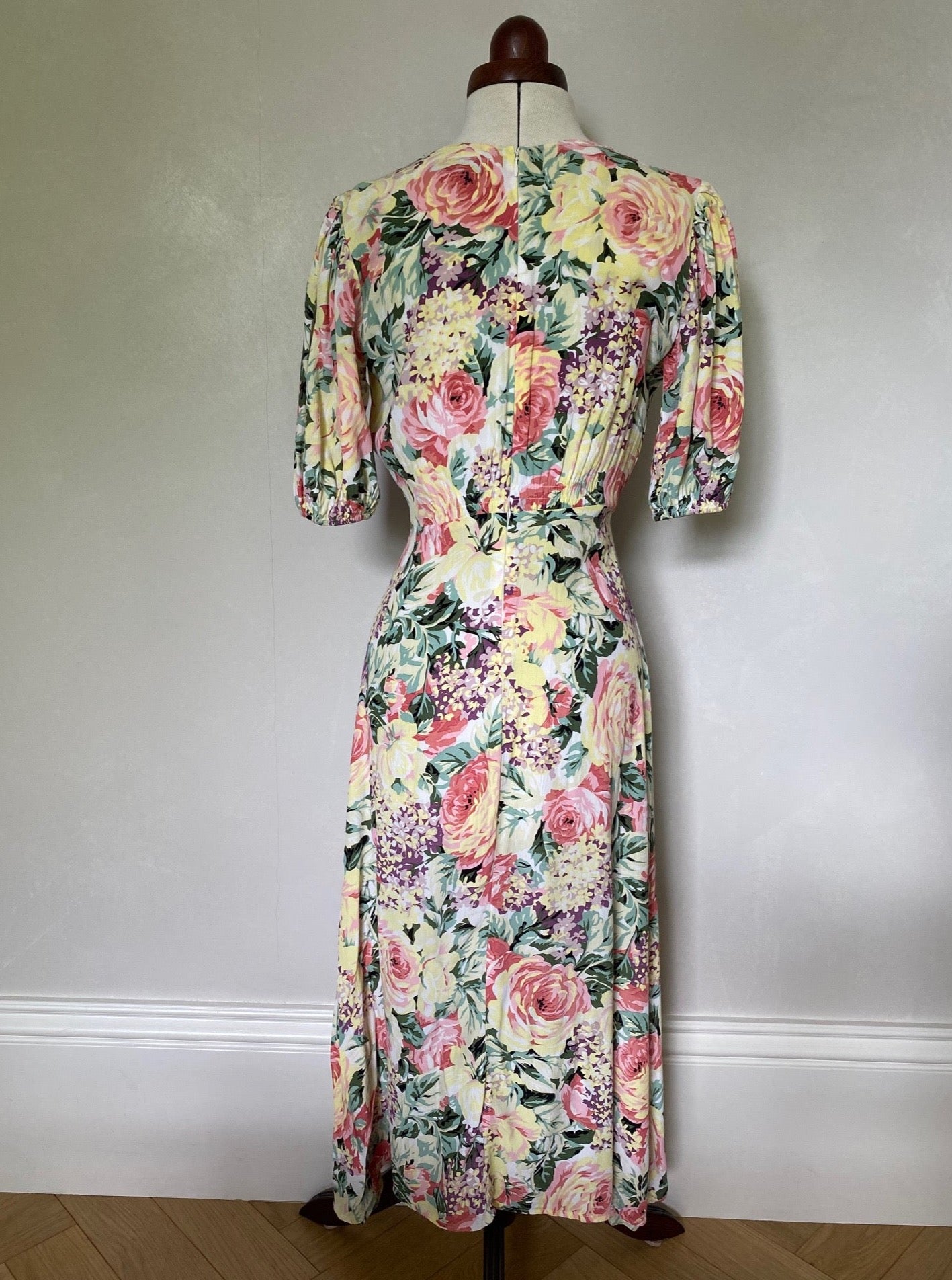 Second Hand Designer Dresses – Eviga.eco