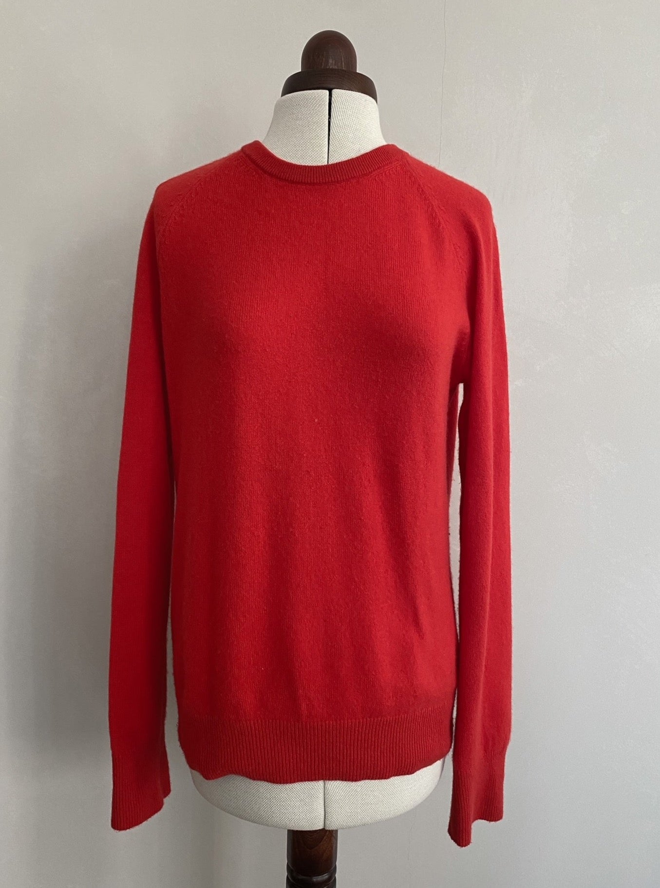 Second Hand Luxury Knitwear – Eviga.eco